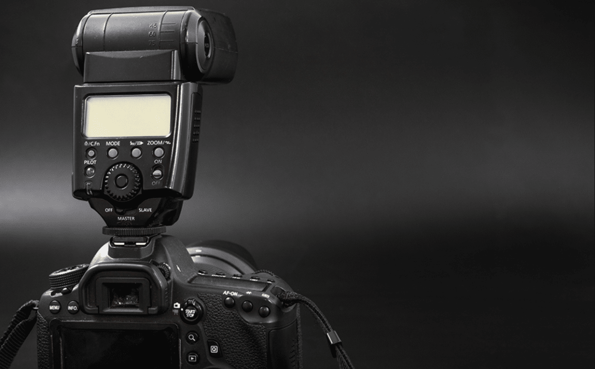 Pièces de rechange pour flash : remplacer une lampe flash